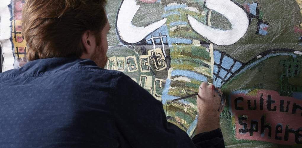 Visual Artist Feature: Jonas Fisch – VINYL MOON